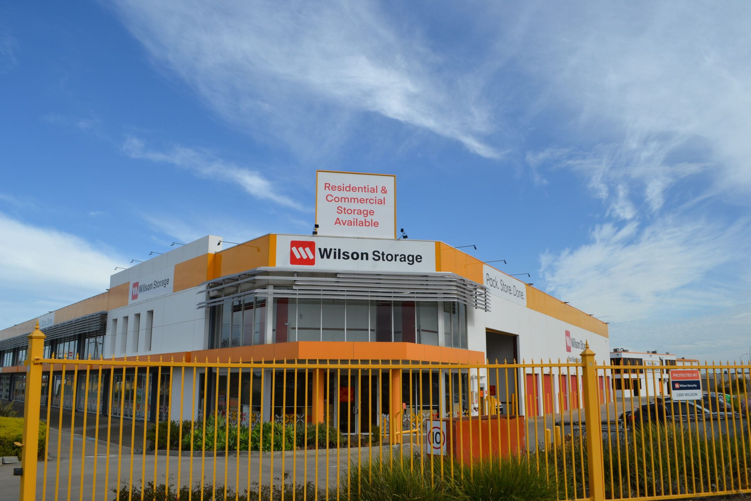 Choose the Right Warehouse Storage for Your eCommerce Store